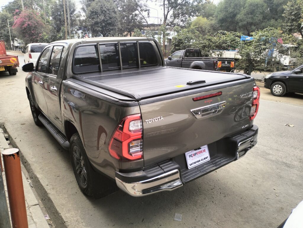 Manual Roller Shutter For Toyota Hilux[REVO]